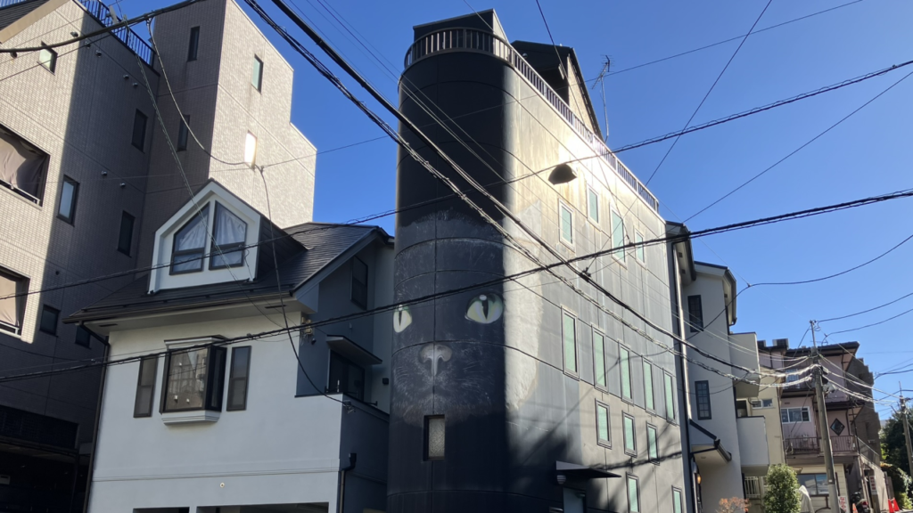 Takashi Tachibana Office "Cat Building" (Koishikawa, Tokyo) | Nekospot.com